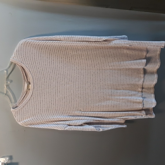 Laura Scott | Tops | Forever 2 Size M Sku 327 | Poshmark